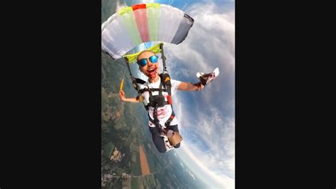 Woman Enjoys Pie While Skydiving Videos Goes Viral With Over 23 Million Views Trending