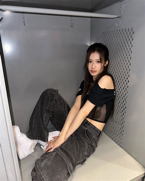 트와이스 사나 힙한데 예쁘기까지팬들 설레게 하는 완벽 패션센스