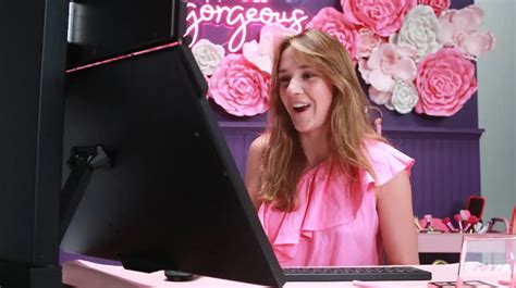 The Benefits Of Using Dual Monitors For Multitasking While Streaming Vents Magazine