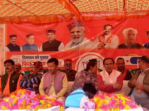 विधानसभा चुनाव प्रचार को हिमाचल में डटे डाॅ0 धन सिंह रावत रोहडू में किया विशाल जनसभा को संबोधित