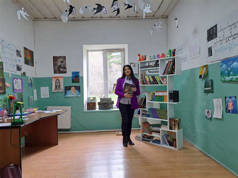 “ჩემმა გამომცემლობამ” სნოს სკოლას წიგნები გადასცა ეკოფაქტი