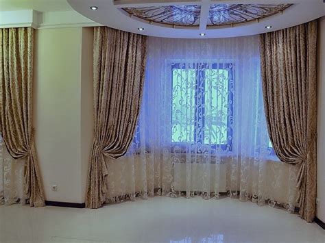 Как повесить гардину: способы крепления к стене, установка потолочной ...