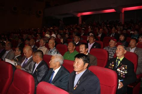 МОНГОЛ УЛСАД БАРИЛГЫН САЛБАР ҮҮСЧ ХӨГЖСӨНИЙ 90 ЖИЛИЙН ОЙГ ДАРХАНЧУУД ТЭМДЭГЛЭН ӨНГӨРҮҮЛЛЭЭ