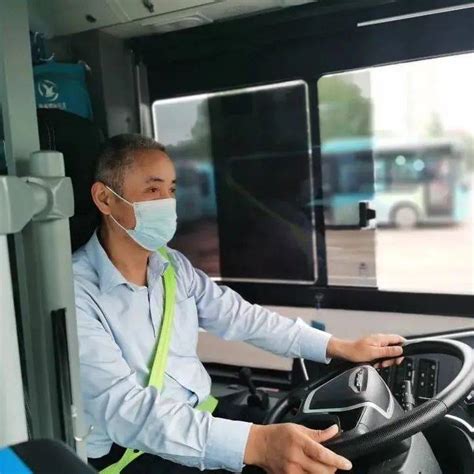 4分钟！生死时速！海盐宋利平，好样的！ 乘客突发疾病
