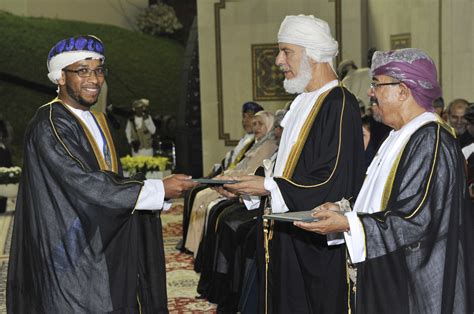 جامعة السلطان قابوس تحتفل بتخريج الدفعة الثامنة والعشرين من طلبة