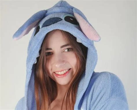 Elle Mira Age Career Family Net Worth Height Bio