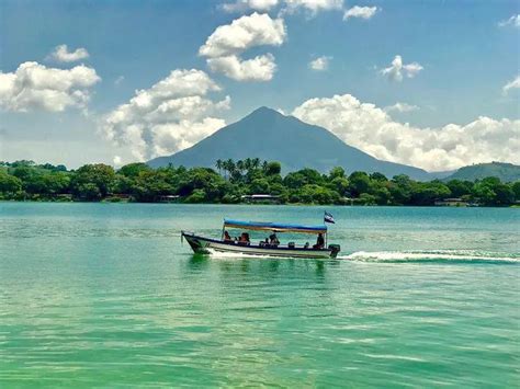 Apastepeque Lagoon El Salvador A Tourist Treasure Worth Seeing
