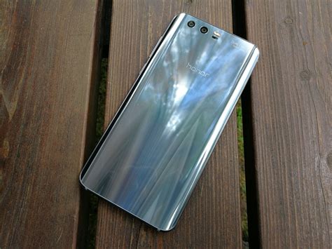 Suosikkipuhelimelle seuraaja: Honor 9:n ennakkomyynti käyntiin Suomessa ...