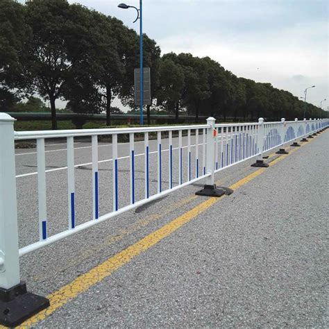 护栏厂家现货市政护栏 道路隔离栏 马路小区机非交通围栏 阿里巴巴
