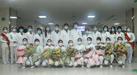 512國際護士節 鮮花送祝福慰問見溫情 壹讀