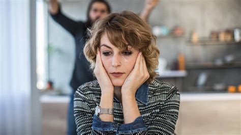 15 Expert Tips To Stop Being Toxic In A Relationship