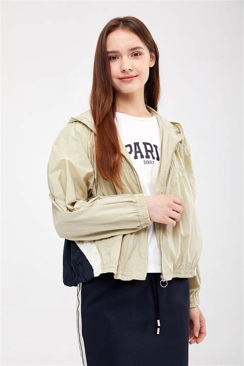 Gcut지컷 셔링 디테일 배색 후드 점퍼 Sivillage 에스아이빌리지 Gcut지컷 셔링 디테일 배색 후드 점퍼 Sivillage 에스아이빌리지