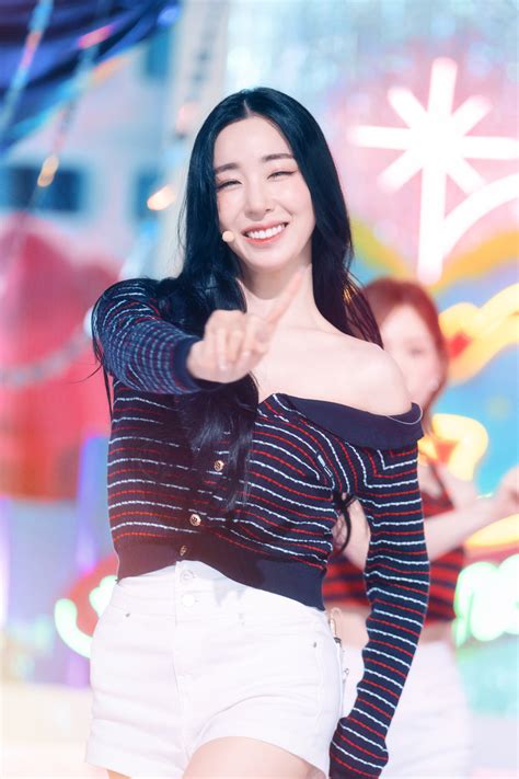 220821 Girls Generation Tiffany Forever 1 At Inkigayo Kpopping