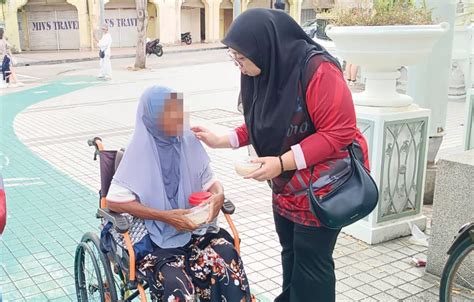 ‘sudah 20 Tahun Mak Cik Mengemis Di Sini Kosmo Digital