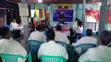 ကန့်ဘလူမြို့၌ တိုက်ပွဲရှောင် စစ်မှုထမ်းဟောင်းအဖွဲ့ဝင်များအား နိုင်ငံသားစိစစ်ရေးကတ်ပြား ပေးအပ်ပ