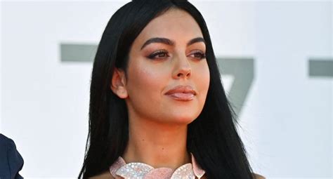 Patricia Rodríguez La Hermana De Georgina Rodríguez Que Vive Como Okupa Y Apenas Tiene Para