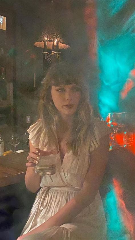 Taylor Swift R Actresswallpaper