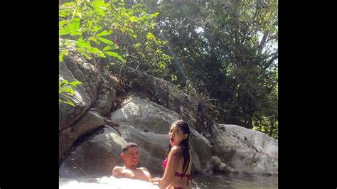 Sexo al aire libre Me dejo follar por un extraño en el río XNXX COM