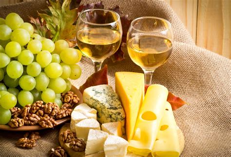 Wino Winogrono Sery Orzechy Włoskie