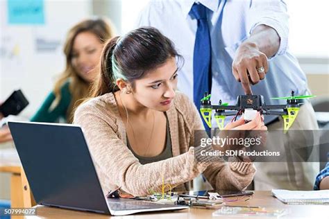 University Of Electronic Science And Technology Photos And Premium High