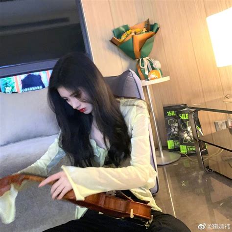 JU JINGYI THAILAND SLOW On Twitter Mirror Selfie Scenes Singer