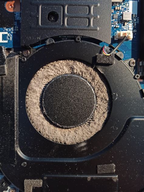 Lenovo Legion Pro After Year Is This Normal I Don T Use It In Dirty Environments Or In Bed