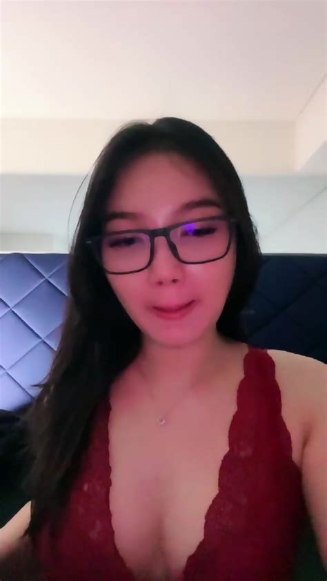 Marlboroqueensex Leaaa Julia Lingerie Merah