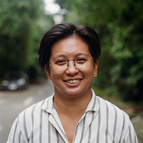 Pole Vault Champ Ej Obiena Continues To Win The Sock Game