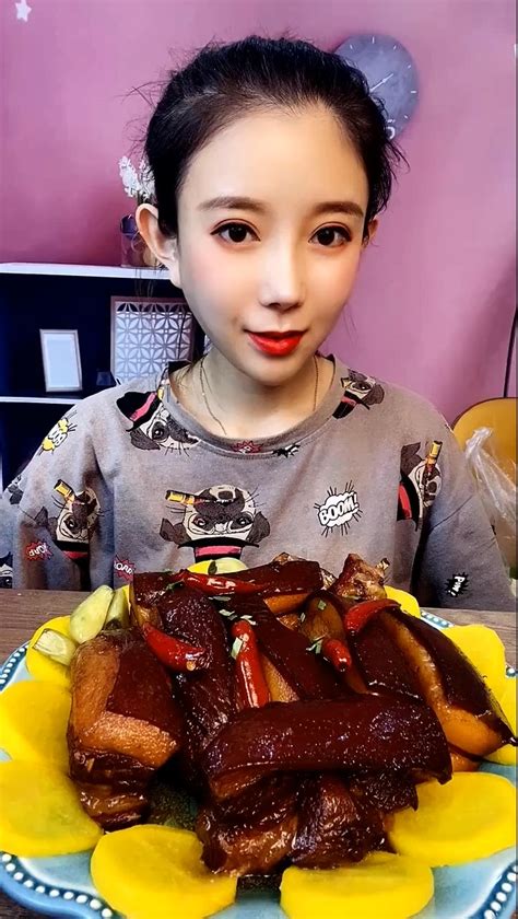 Eating Fried Three Layers Of Pork Fried Fat Pork Fried Pork Belly