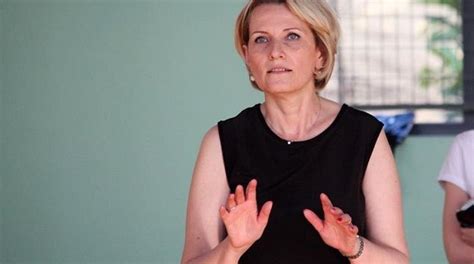 «ΝΑ ΕΡΘΕΙ ΕΔΩ ΑΦΑΝΤΗ ΣΤΟ ΔΙΚΑΣΤΗΡΙΟ Η ΠΡΩΗΝ ΥΠΟΥΡΓΟΣ ΕΘΝΙΚΗΣ ΑΜΥΝΑΣ ΤΗΣ ΑΛΒΑΝΙΑΣ ΠΟΥ ΕΚΑΝΕ