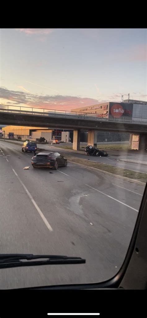 ИЗВЪНРЕДНО Тежка катастрофа в столицата тази сутрин има загинал Информационна агенция ПИК