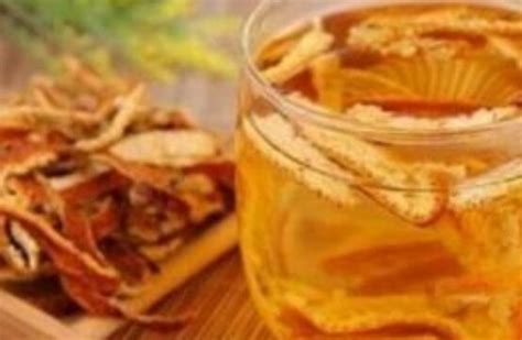 桔子皮泡水喝的功效与作用 红糖易坊