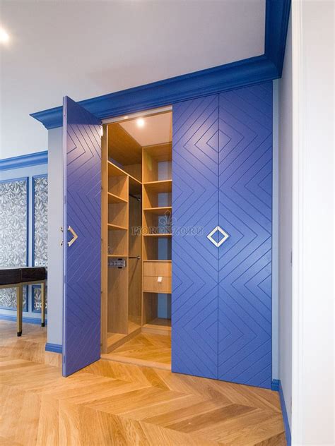 Гардеробная комната «Ларнака со складными дверьми купить в Москве Fiorenzo