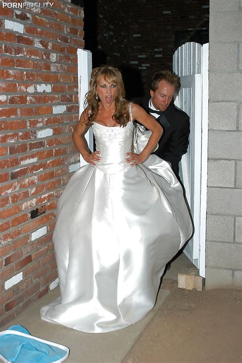 Milf Bride Shayla Laveaux Is Doing An Amazing Blowjob In A Wedding