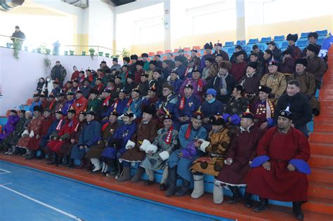 Vip76 Mn “Алдартнуудаа алдаршуулъя” хүндэтгэлийн арга хэмжээний үеэр шинээр 10 аймгийн алдарт