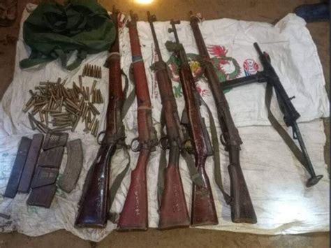 ပေါင်မြို့နယ်တွင် စစ်ကောင်စီ လက်အောက်ခံ လက်နက်ကိုင် ပျူစောထီးများက သေနတ် ၆ လက်နှင့် ကျည်များ အပ