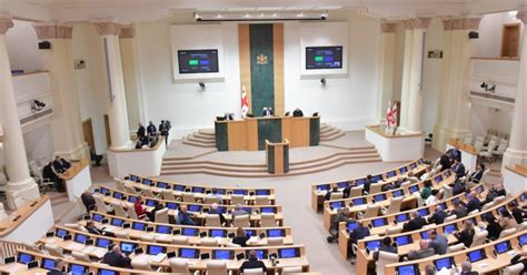 საპენსიო სქემის მონაწილეები დაბალრისკიან პორტფელში 2028 წლამდე დარჩებიან ტაბულა