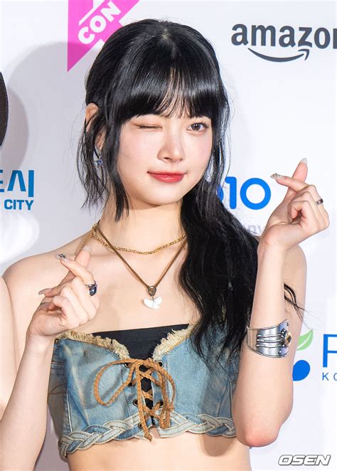 [사진]르세라핌 홍은채 애교 윙크