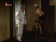 Romy Schneider desnuda en El trío infernal