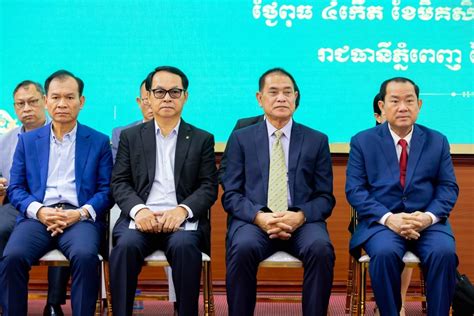 ក្រសួងអភិវឌ្ឍន៍ជនបទ បើកសិក្ខាសាលាត្រួតពិនិត្យចុងក្រោយលើសេចក្ដីព្រាងបទដ្ឋានបច្ចេកទេសផ្លូវជនបទ