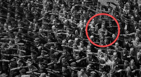 Lhomme Qui Refusa De Saluer Hitler Voici Ce Quil Y A Derrière La
