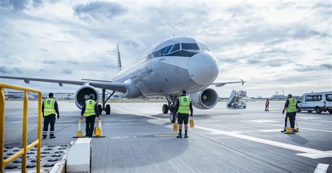 Alerta En Los Aeropuertos De Aena Por Irregularidades En El Handling La Seguridad De Personas