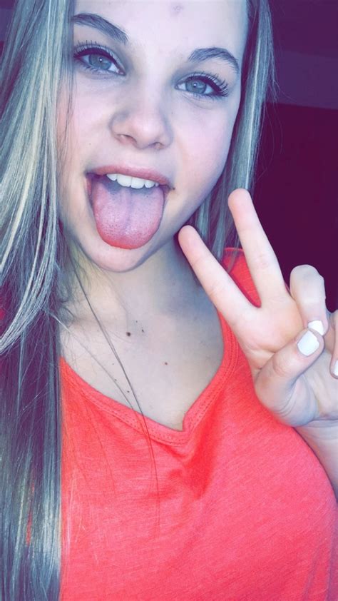 4 Hot Sexy Maddie Marcum Bikini Pics