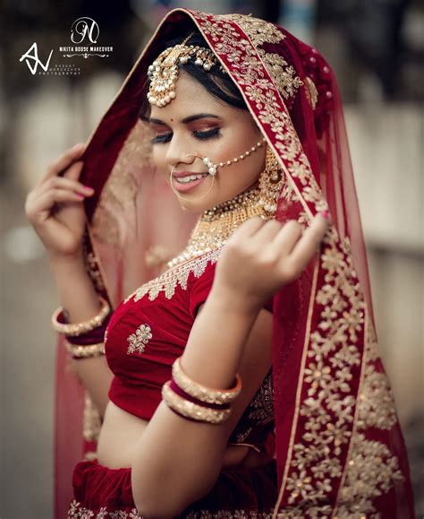 Nikita Kand Godse माझ कुंकू 😍 Reels Happiness Mekup Hairstyles Phtoshoot Phtoshoot Pune