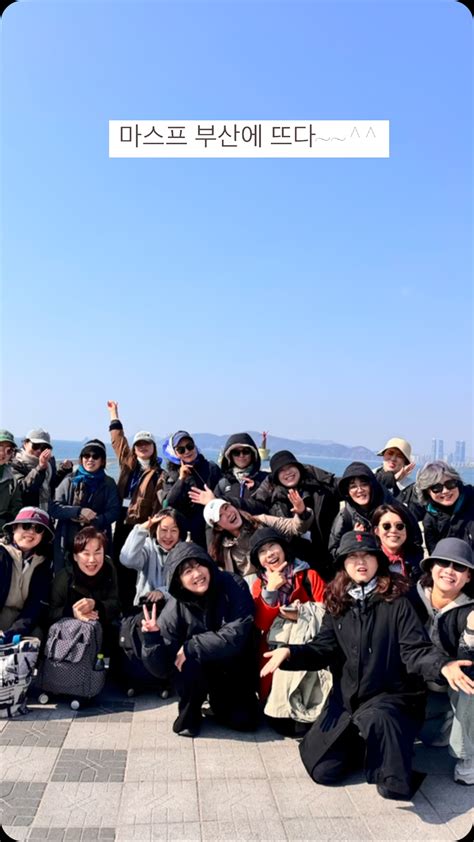 박서영 마스프 밀양투어 두번째 드로잉 장소 해천항일운동테마거리 밀양사람들은 그림에 관심이 참 많다 어제 스케치를 할때도 지나가는 행인들의 관심어린 시선들이 많았는데