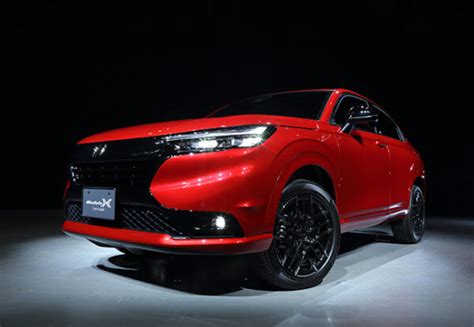 【最新suv研究】ひと味違う上質さ、ホンダ・ヴェゼル・モデューロxの匠の技を実感！ カー・アンド・ドライバーonline Car And