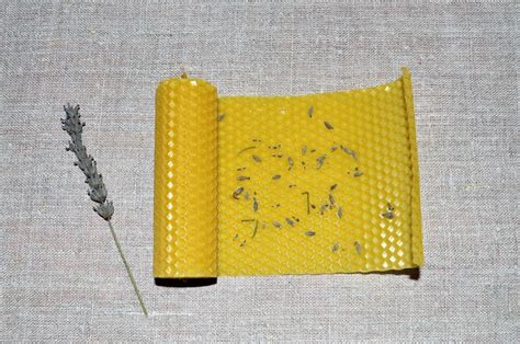 Свічка з вощини з травами Лаванда Знатний Мед Середня купити онлайн на Rozetka