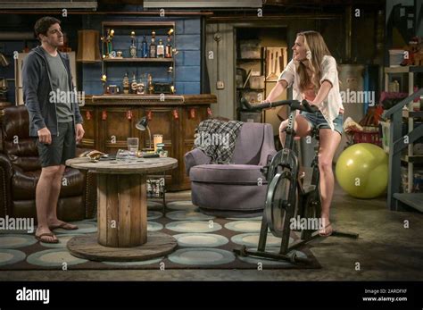 Outmatched From Left Jason Biggs Maggie Lawson Pilot Season 1