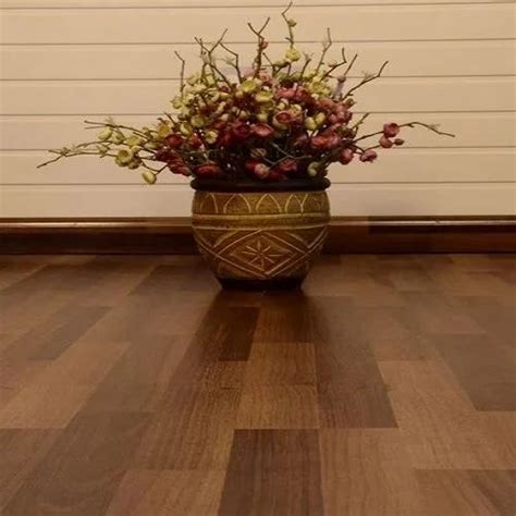 Hdf Laminate Wooden Flooring For Indoor Anti Chemical At ₹ 85 Square Feet In Thane