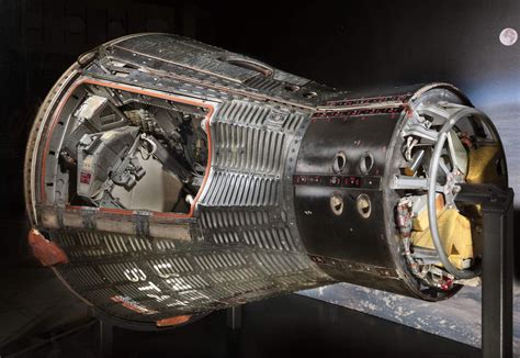 Capsule Gemini Iv Nasa Space Program Gemini Space And Astronomy